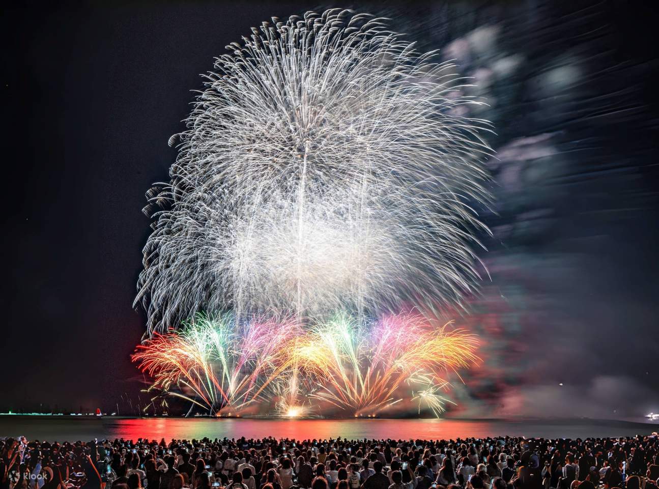 [Summer Fireworks Limited] Kamakura and Enoshima Fireworks Night ...